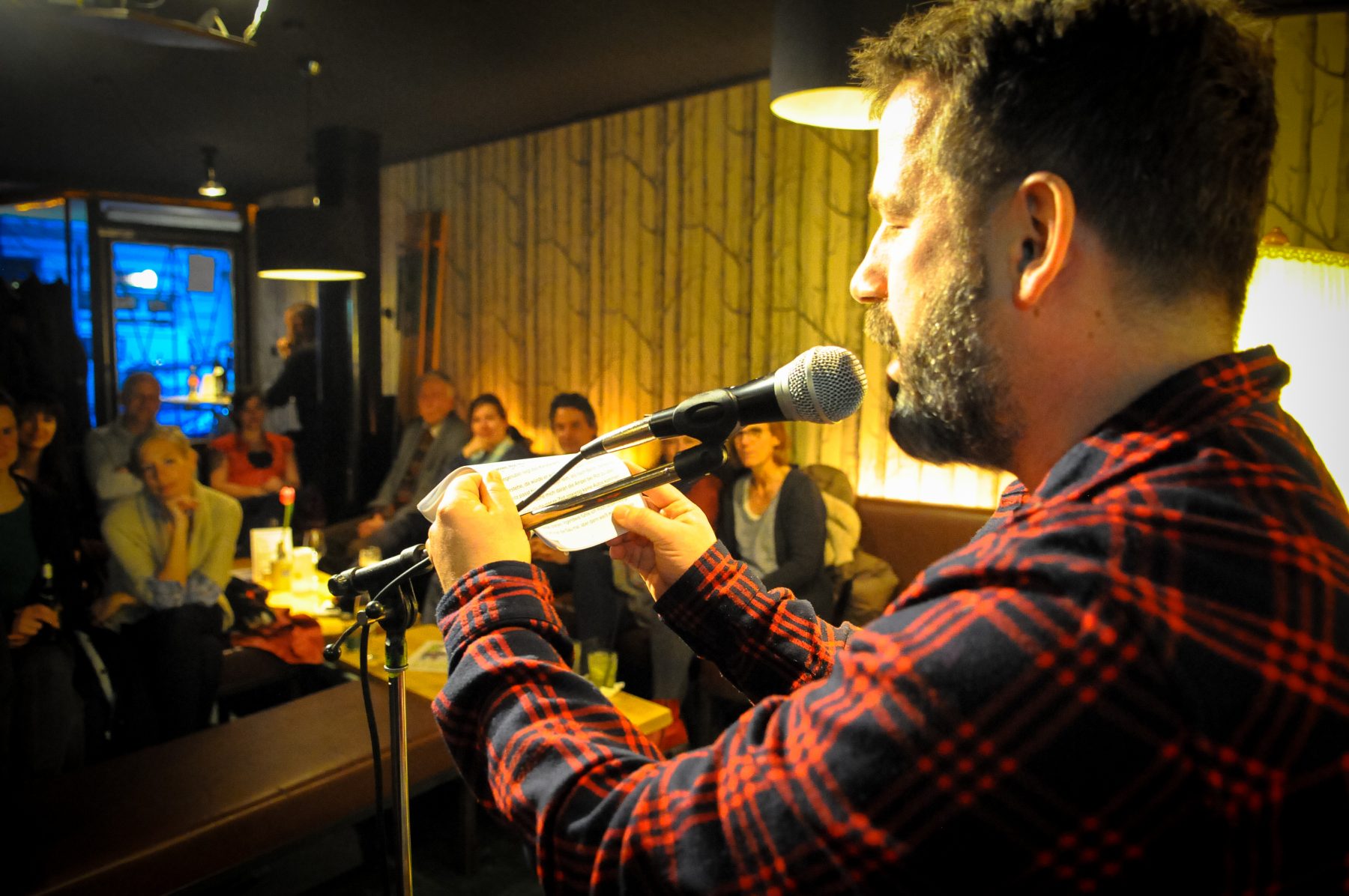 "Lesen für Bier" in der Auster Bar - Eimsbütteler Nachrichten
