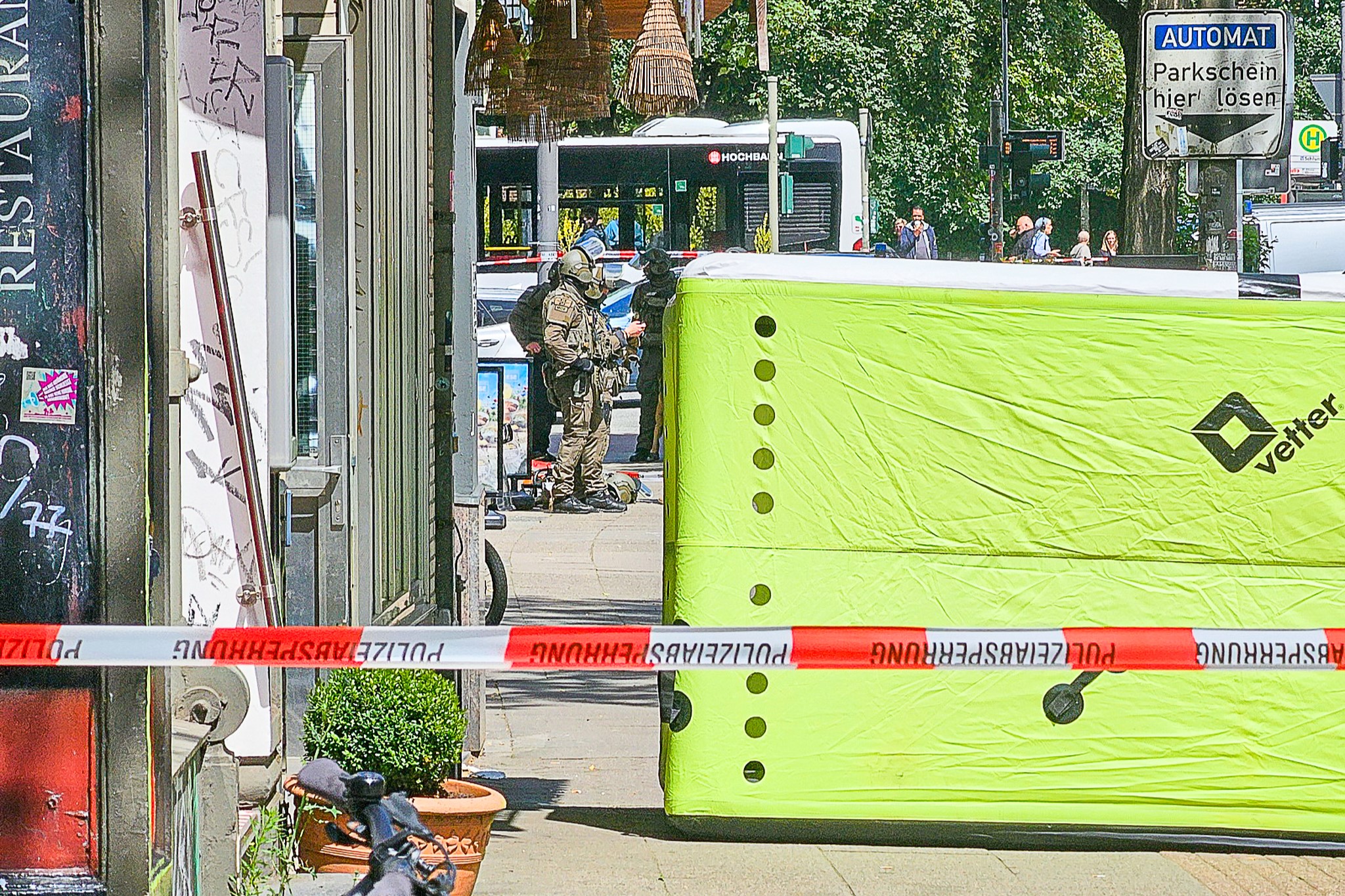 Mann mit Messer löst SEK-Einsatz in Eimsbüttel aus