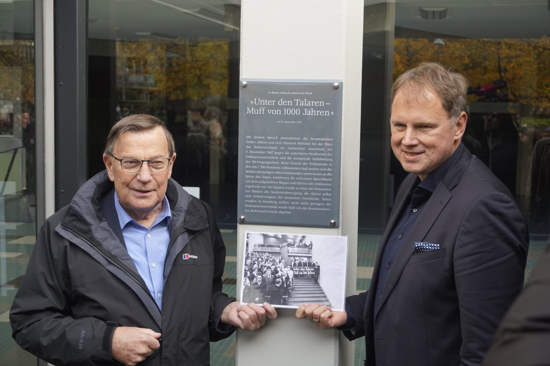 Gedenktafel: „Unter den Talaren – Muff von 1000 Jahren“ - Eimsbütteler ...